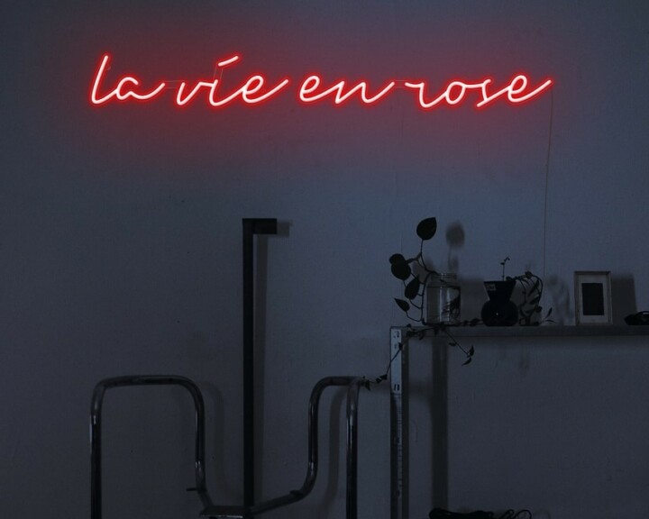 Street Lamp Neon Sign - Clever Design with more Illumination